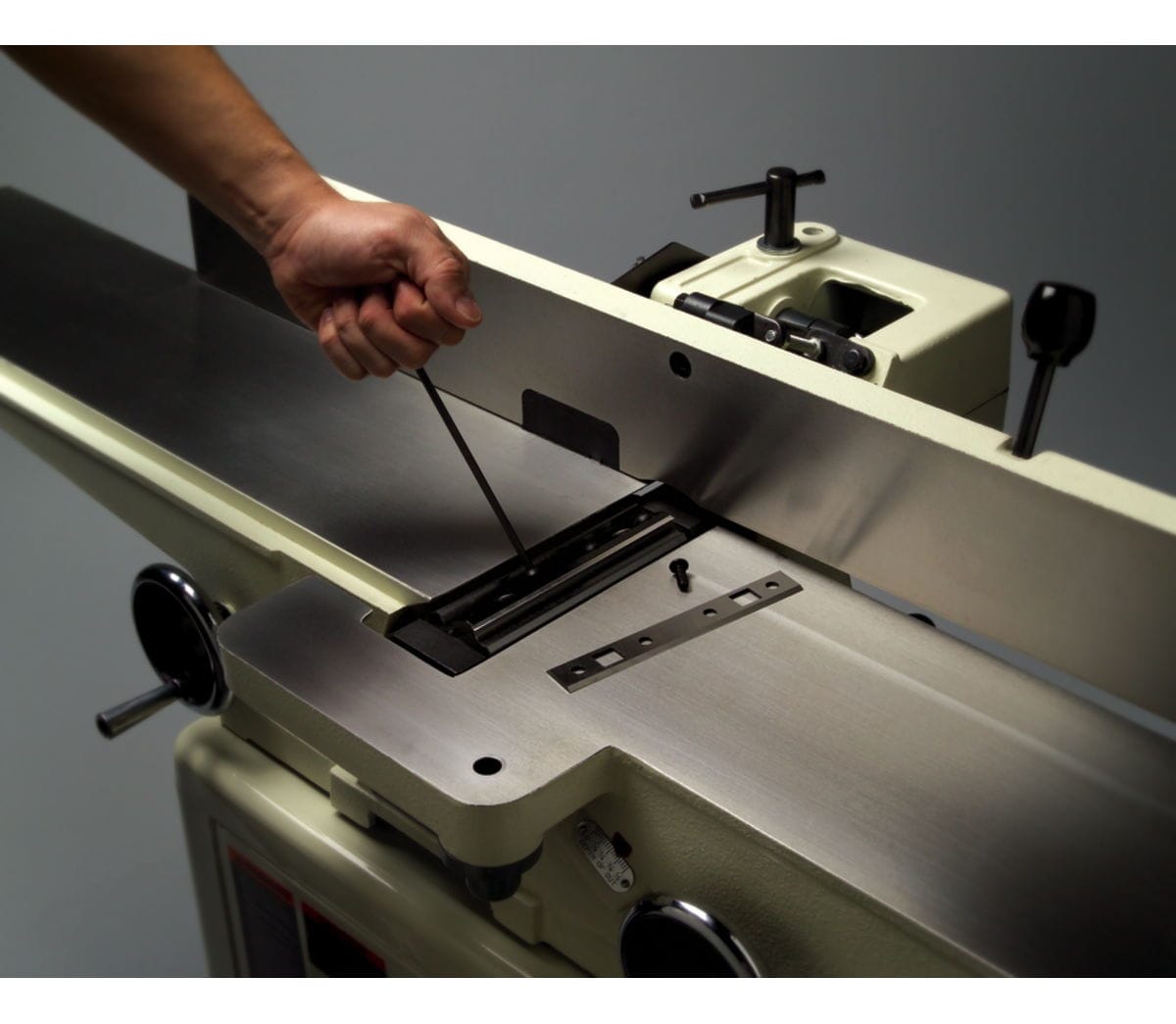 Guide to JET Jointers – Detailed look at the 6 and 8-inch models ...