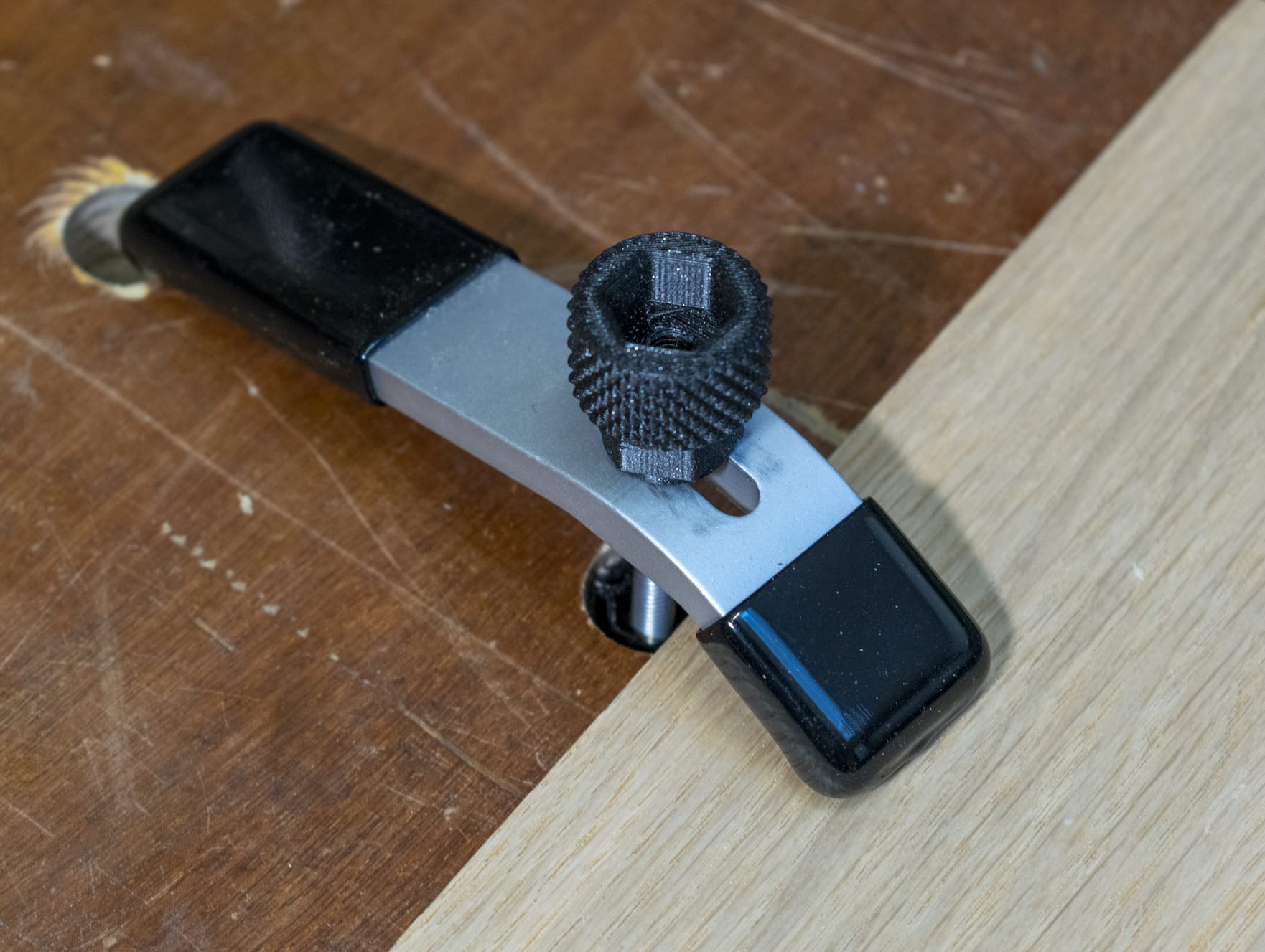 Atlas Bench Dog - Machine Atlas