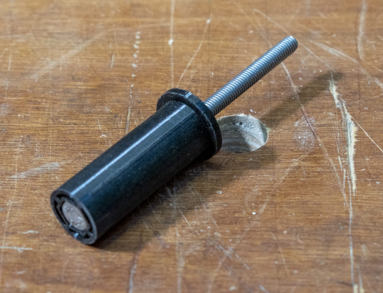 Atlas Bench Dog - Machine Atlas