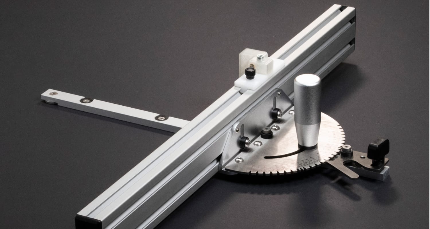 How to make a Custom Miter Fence with Flip Stop - Machine Atlas